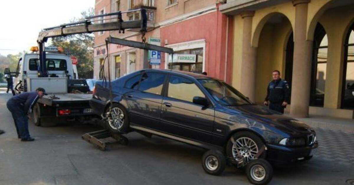 E lege! Poliția Rutieră poate ridica mașinile care blochează trotuarul ...