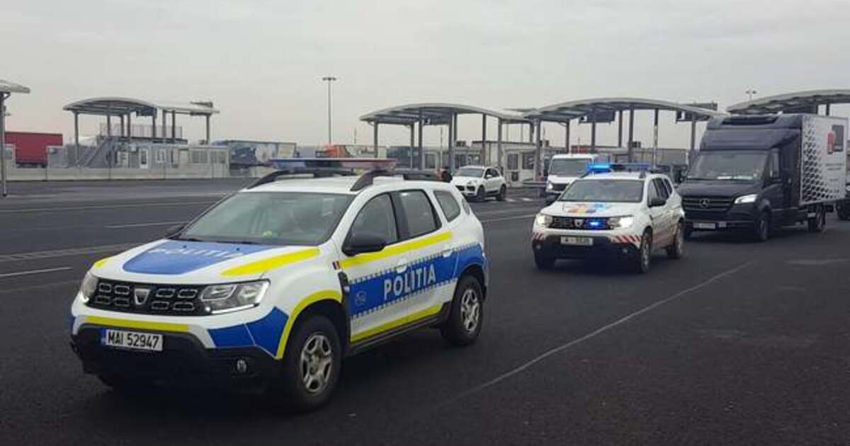 Primele doze de vaccin AstraZeneca au ajuns în România. Vaccinul nu ...