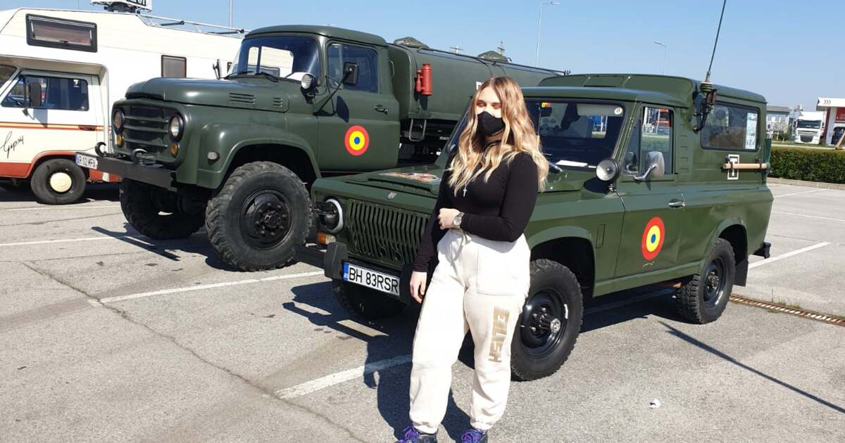 Mașini din Bihor, prezente la Retroparada de la Arad. Când va ajunge la Oradea și unde va fi ...