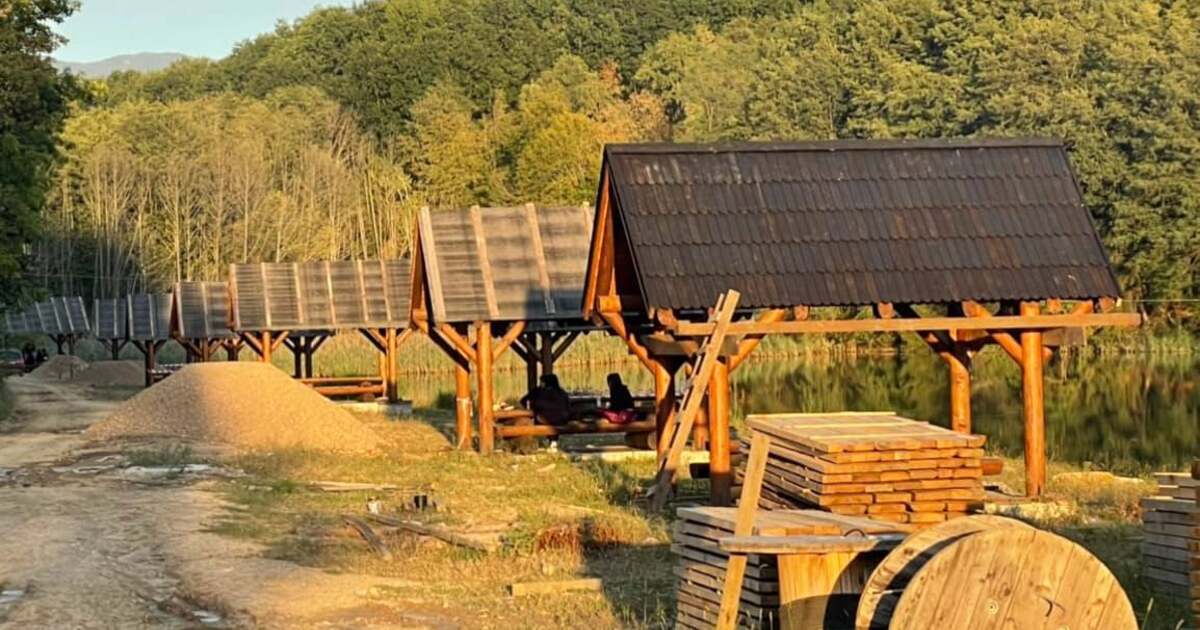 O nouă zonă de agrement în Bihor, pe malul lacului de acumulare Ștei ...