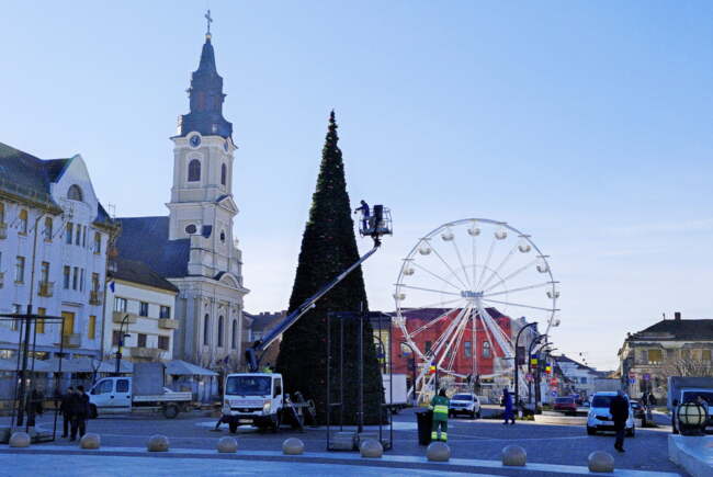 Program Târg de Crăciun Oradea 2022: Concerte, patinoar, roata carusel ...