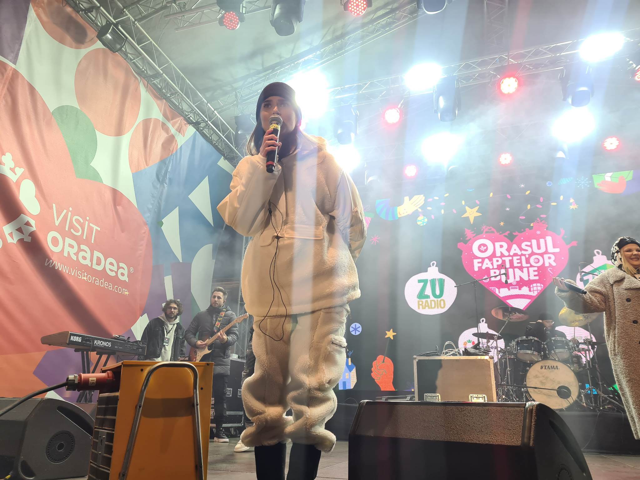 FOTO: Concert Theo Rose în cadrul Orașul Faptelor Bune, 19.22.2022 - BIHON