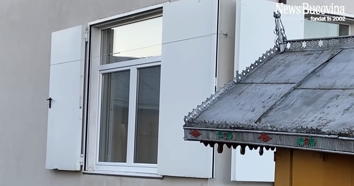 De-a râsul-plânsul! Obloanele au fost încurcate cu... uși - Școală ...