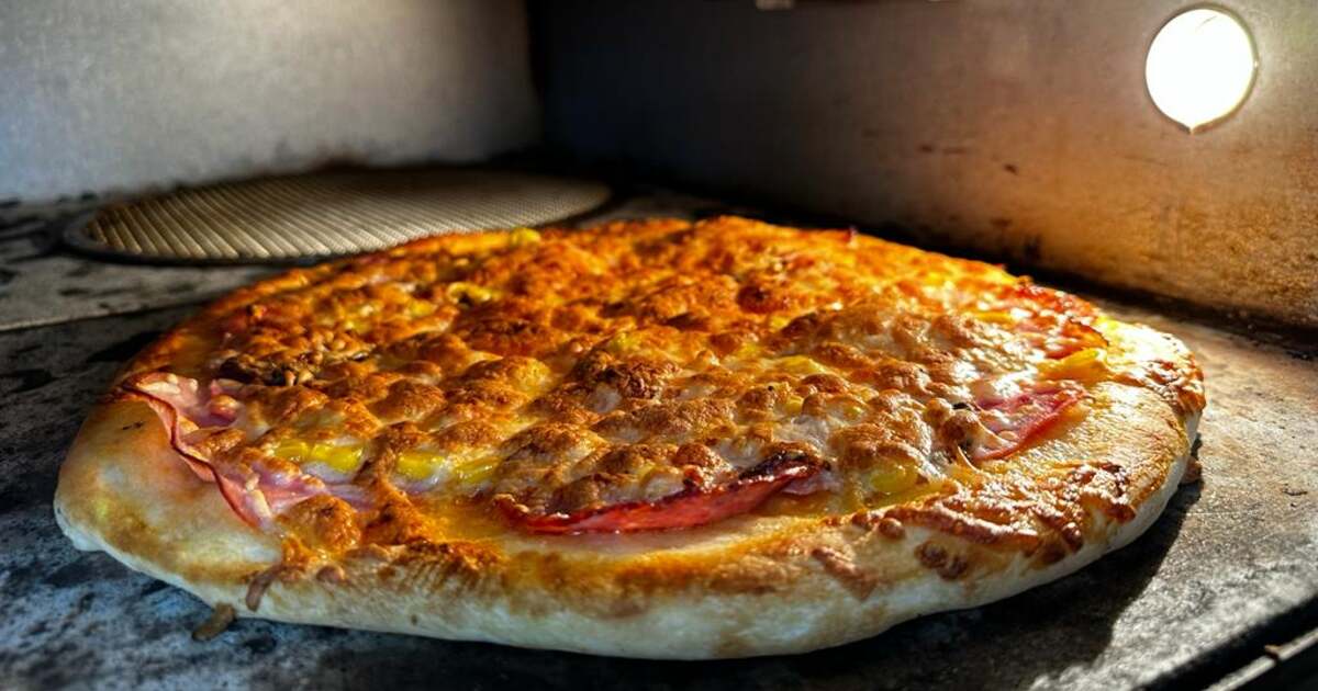 FOTO: Pizza Casei de la Pizzeria Adoni 17.03.2023 - BIHON