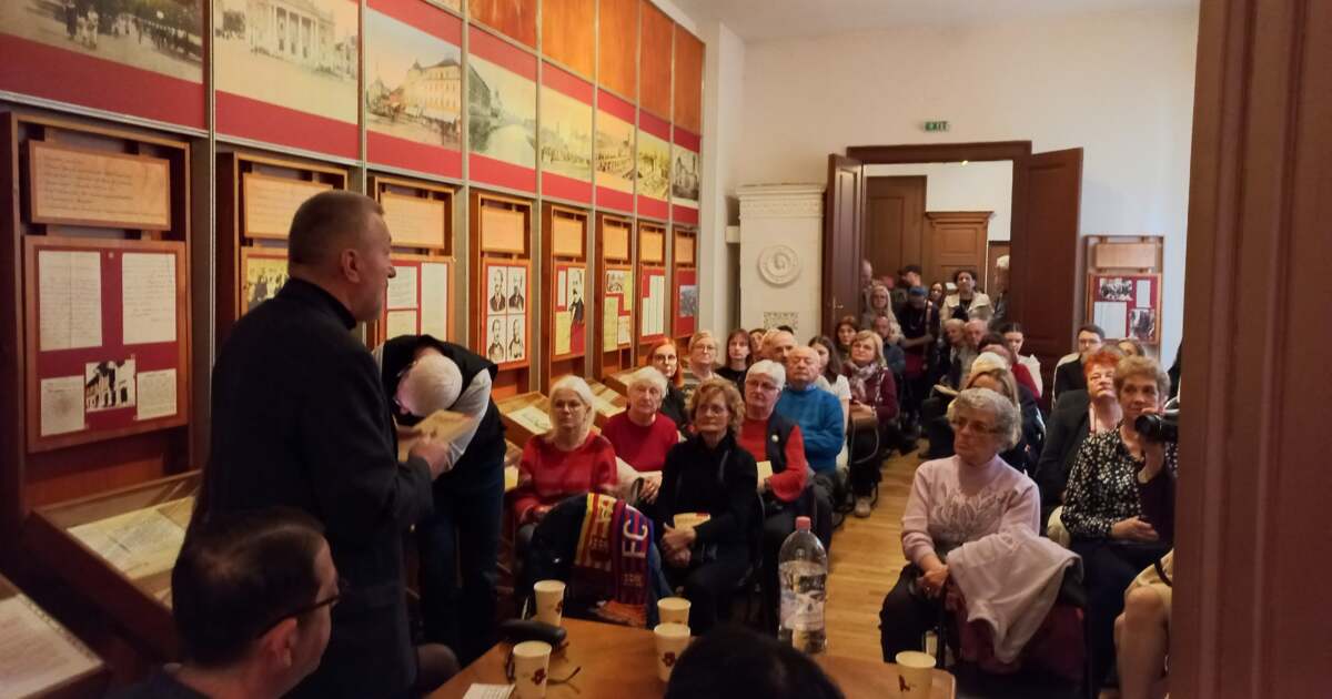 Cartea „Destinul unui evreu comunist într-o democrație populară ...