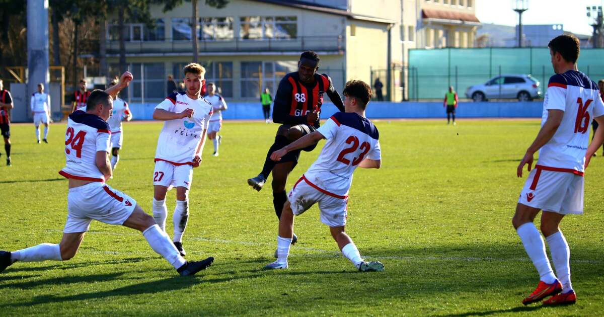 Lotus Băile Felix a fost cu ocaziile, Gloria Bistrița cu golul! - BIHON