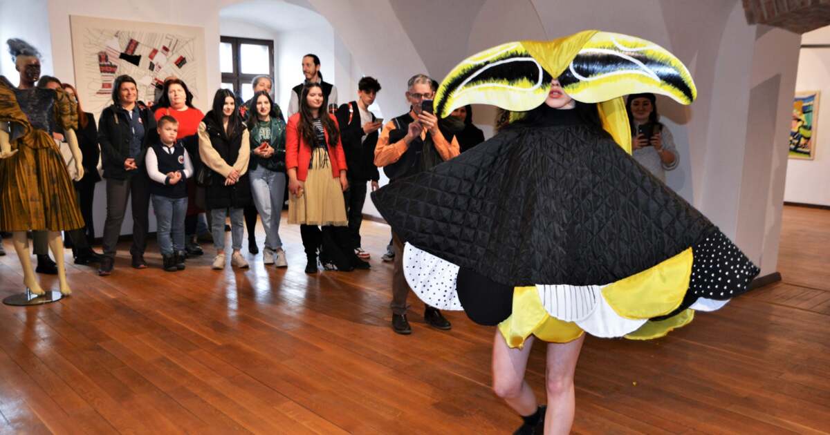 Expoziție și prezentare de modă la Muzeul orașului Oradea - BIHON