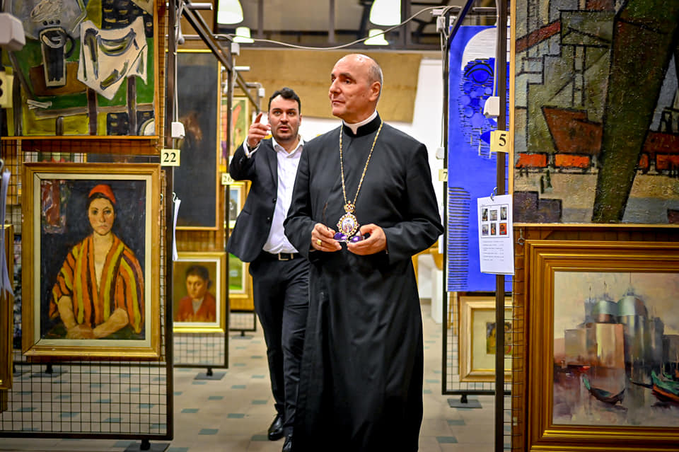 FOTO: PS Episcop Virgil Bercea a primit o diplomă de excelenţă, 02.03. ...