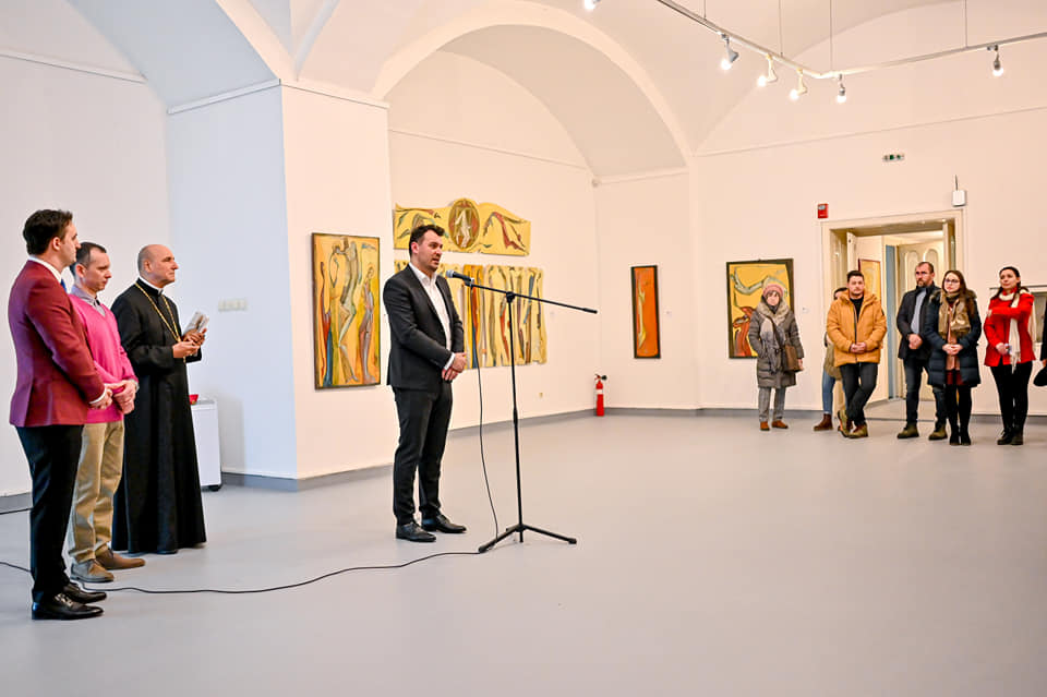 FOTO: PS Episcop Virgil Bercea a primit o diplomă de excelenţă, 02.03. ...