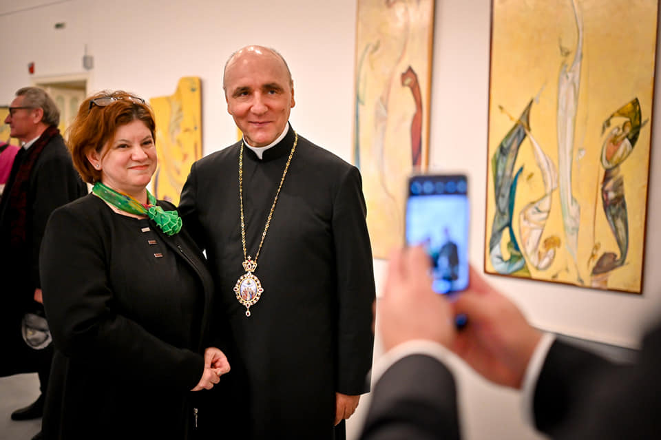 FOTO: PS Episcop Virgil Bercea a primit o diplomă de excelenţă, 02.03. ...