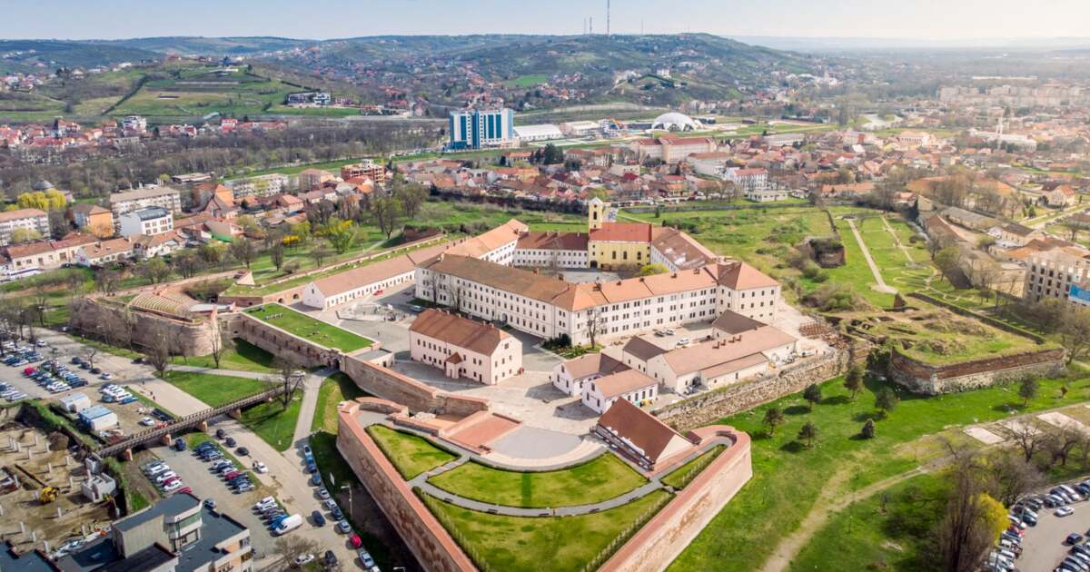 Cetatea Oradea, premiată de Google cu Recenzia de Aur. Alte 8 monumete ...