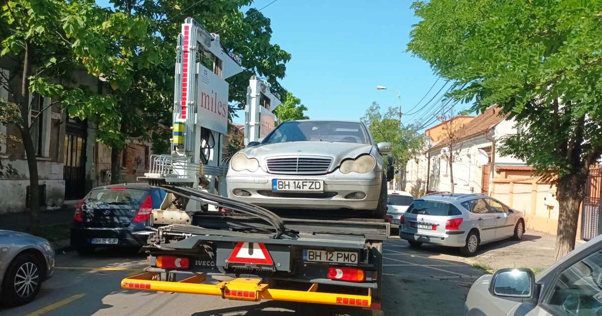Trei mașini considerate abandonate, identificate și confiscate de ...