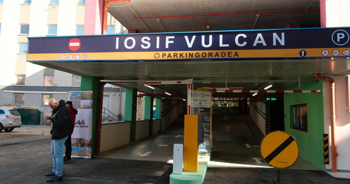 Parcarea Iosif Vulcan FOTO: foto Alexandru Nițescu - BIHON