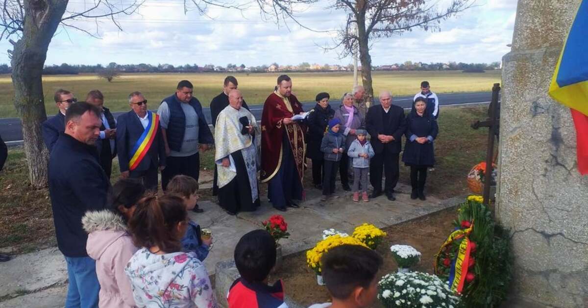 În memoria eroilor din Gepiu, „O lacrimă, o floare, o rugăciune” - BIHON