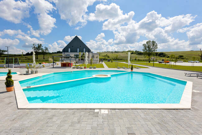 Complex Acom, o oază de liniște și confort la Șumugiu, Bihor ...