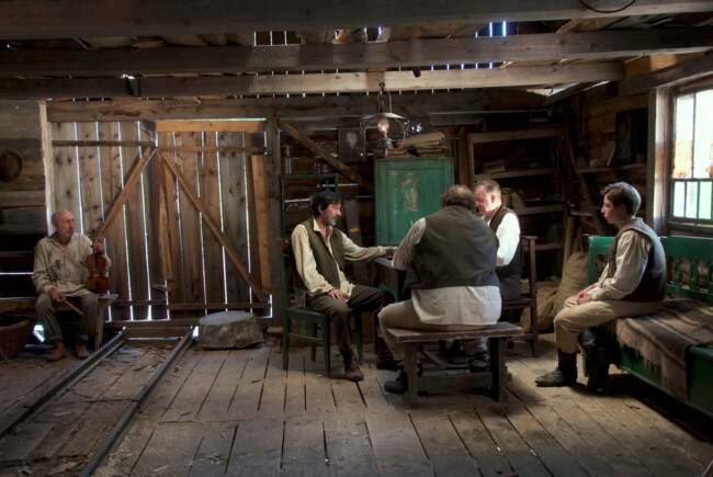 Coma a lansat un video pentru „Warboy”. Filmul lui Marian Crişan va ...