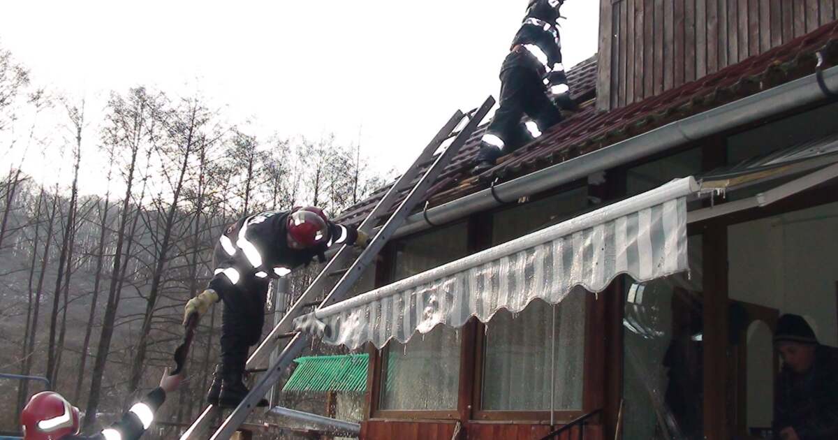 Sfârșit de săptămână agitat pentru pompieri: patru incendii în doar ...