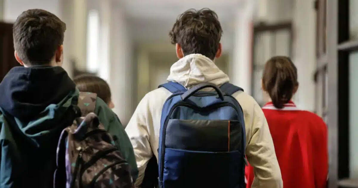 Educarea şi informarea adolescenţilor din gimnaziu cu privire la ...