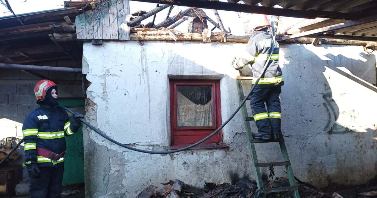Un bărbat a fost rănit în urma unui incendiu ce i-a cuprins casa - BIHON