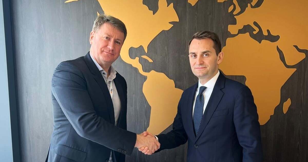 Contract semnat cu HiSky: “Zbor de la Oradea la New York în numai 12 ...