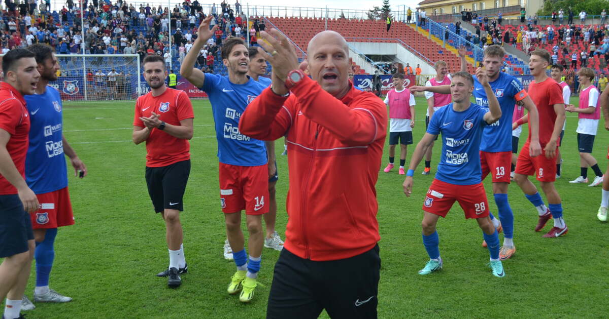 FC Bihor Oradea renunță la antrenorul cu care echipa a promovat în Liga ...