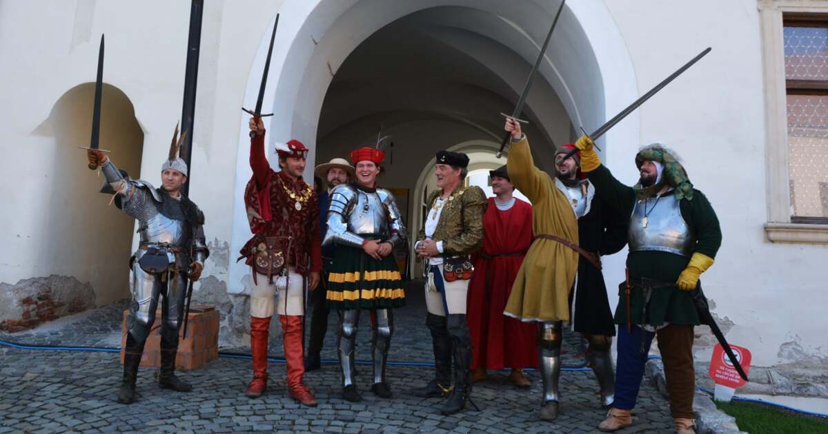 Începe! Cavalerii au anunţat foarte multe noutăţi la Festivalul ...