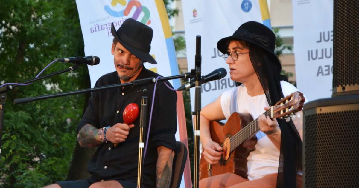 Ada Milea şi Bobo Burlăcianu au stârnit hohote de râs şi aplauze în ...