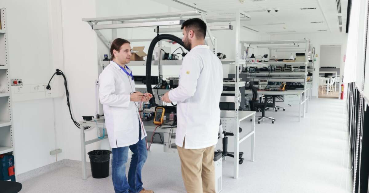 Sediu modern și laborator performant pentru specialiștii FORVIA HELLA ...