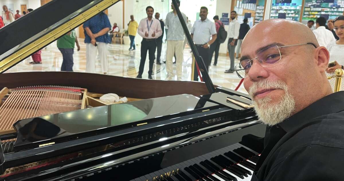 Pianistul orădean Thurzó Zoltán continuă cu partea a II-a a Nocturnelor ...