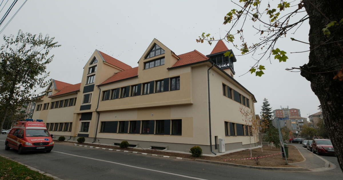 Ziua porților deschise la ISU Bihor: Demonstrații și prezentarea ...