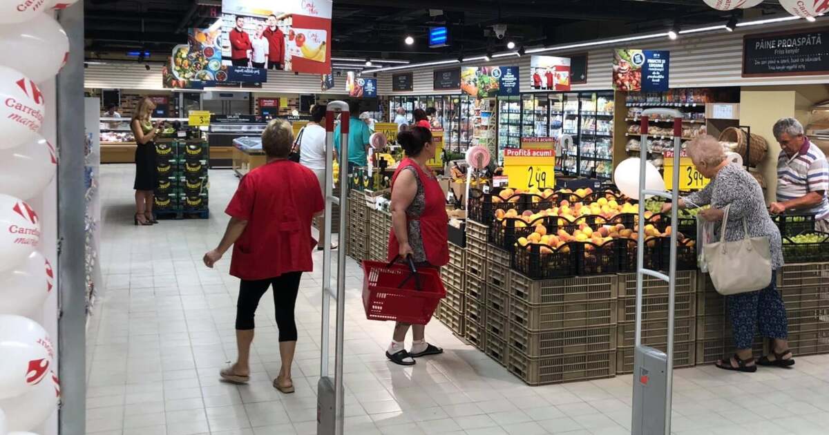 Încă unul! Carrefour Market din incinta Magazinului Crișul, închis de ...