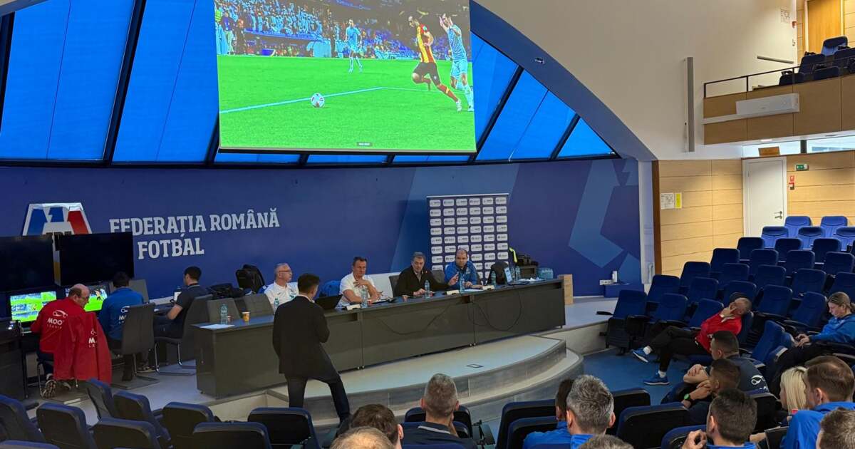 Arbitrii din Superligă se perfecționează la Casa Fotbalului. Bihorul ...