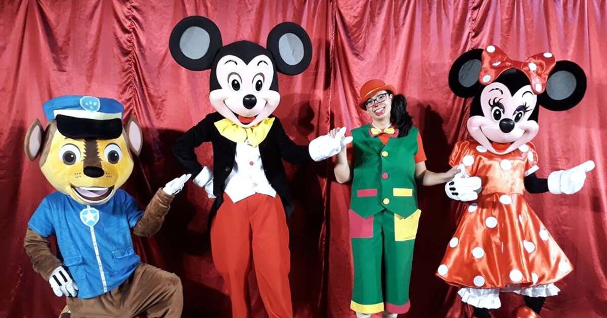 Poveşti cu personaje din desene animate, în spectacolul „Călătorie în ...