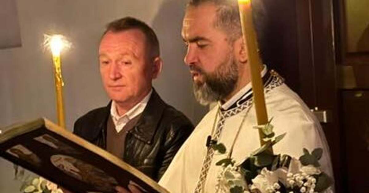 Fostul preot Ciprian Mega sfidează rânduiala bisericească. Acesta ...