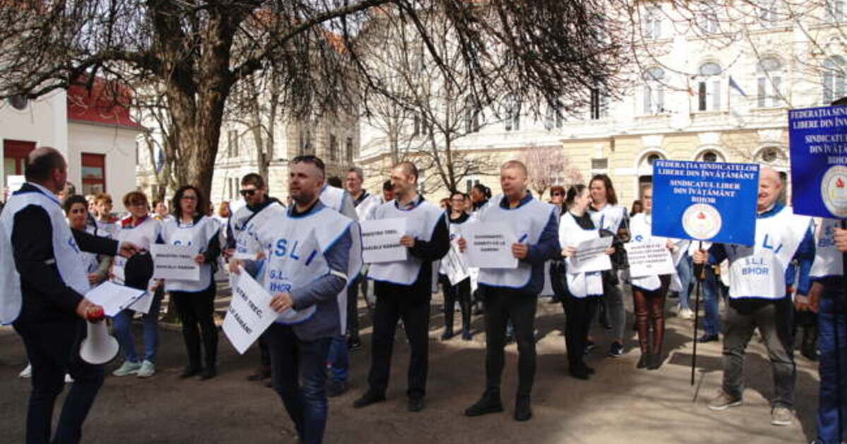 Nemulțumiți de noile prevederi legislative, profesorii bihoreni ies în ...