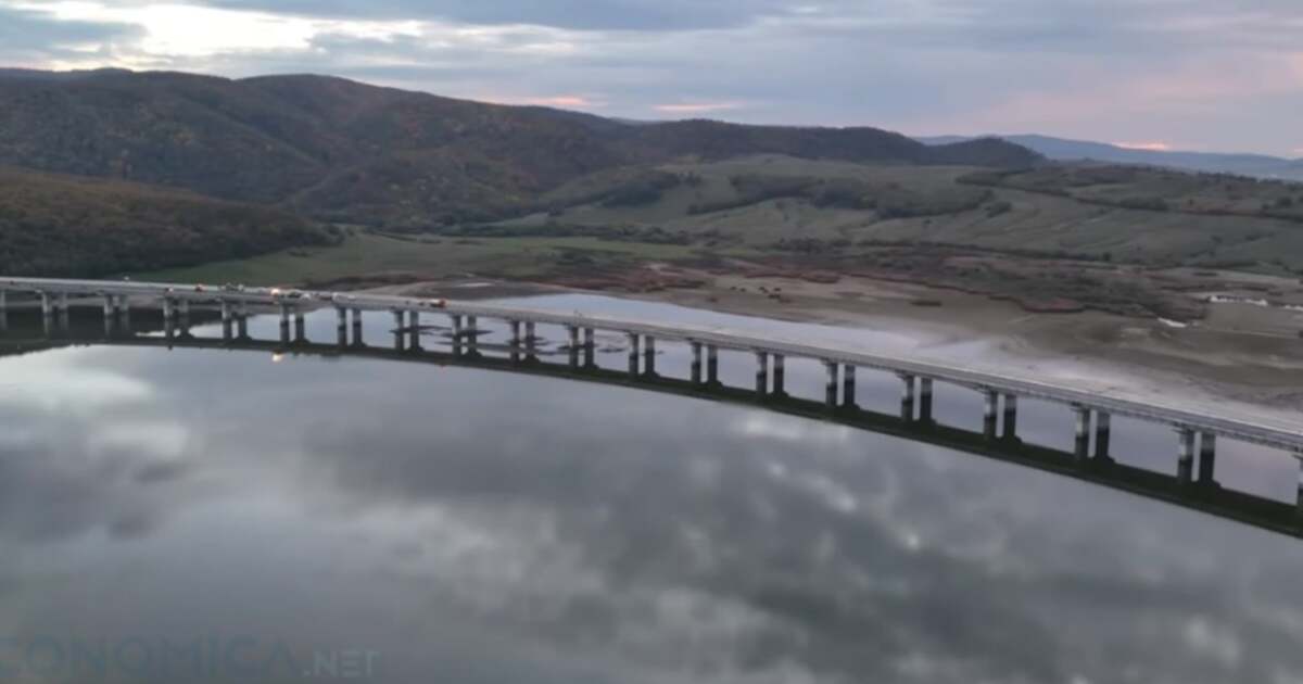 foto: A început asfaltarea viaductului de la Suplacu de Barcău, 24.10. ...