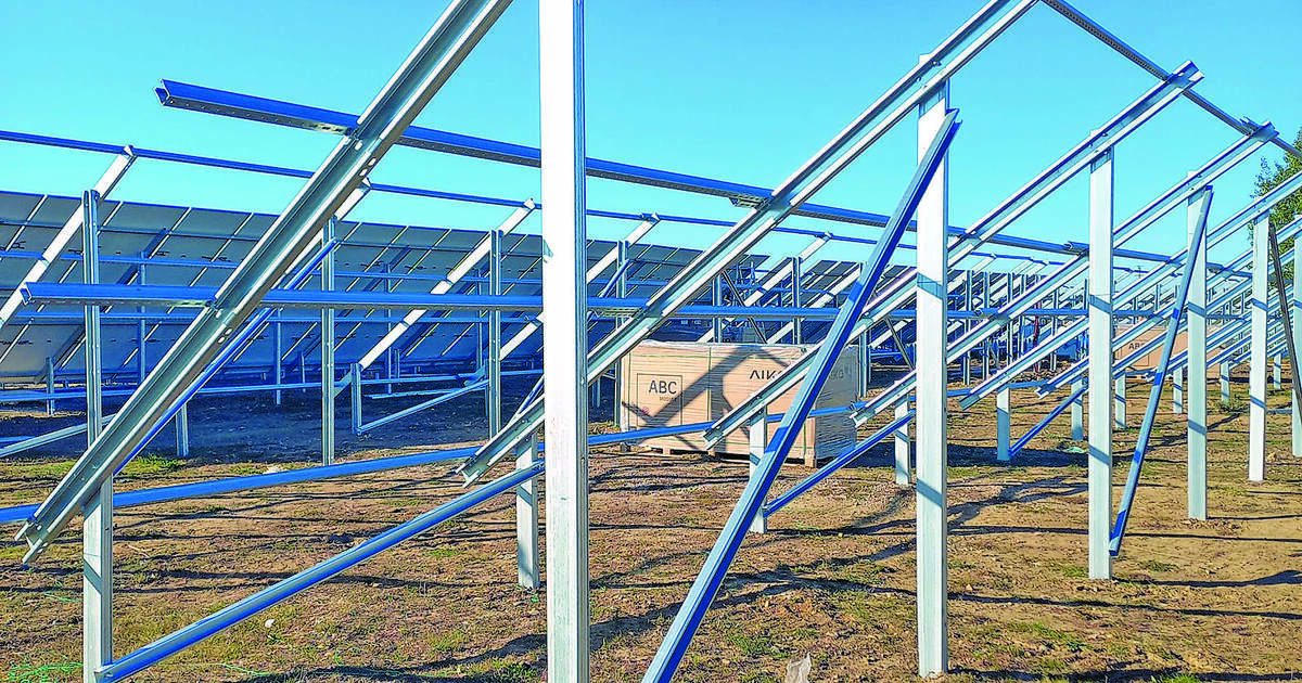 Un parc fotovoltaic de 80 de ari, amenajat în Gepiu. Valoarea ...