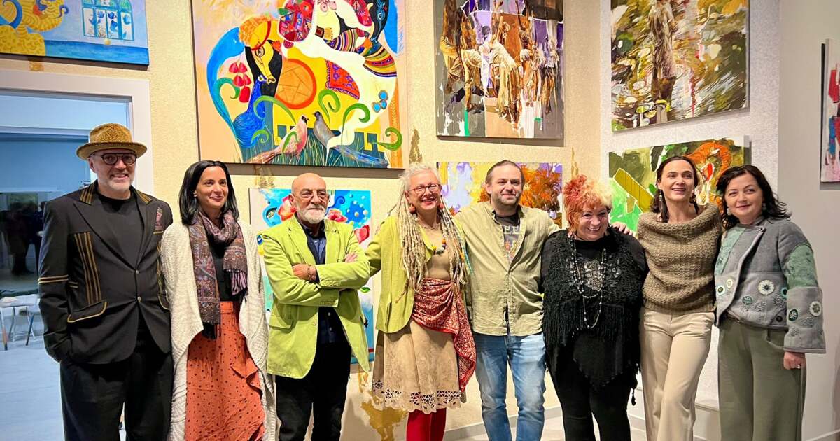 Şapte artişti plastici au expus în Galeria Ştefan Postol din Oradea ...
