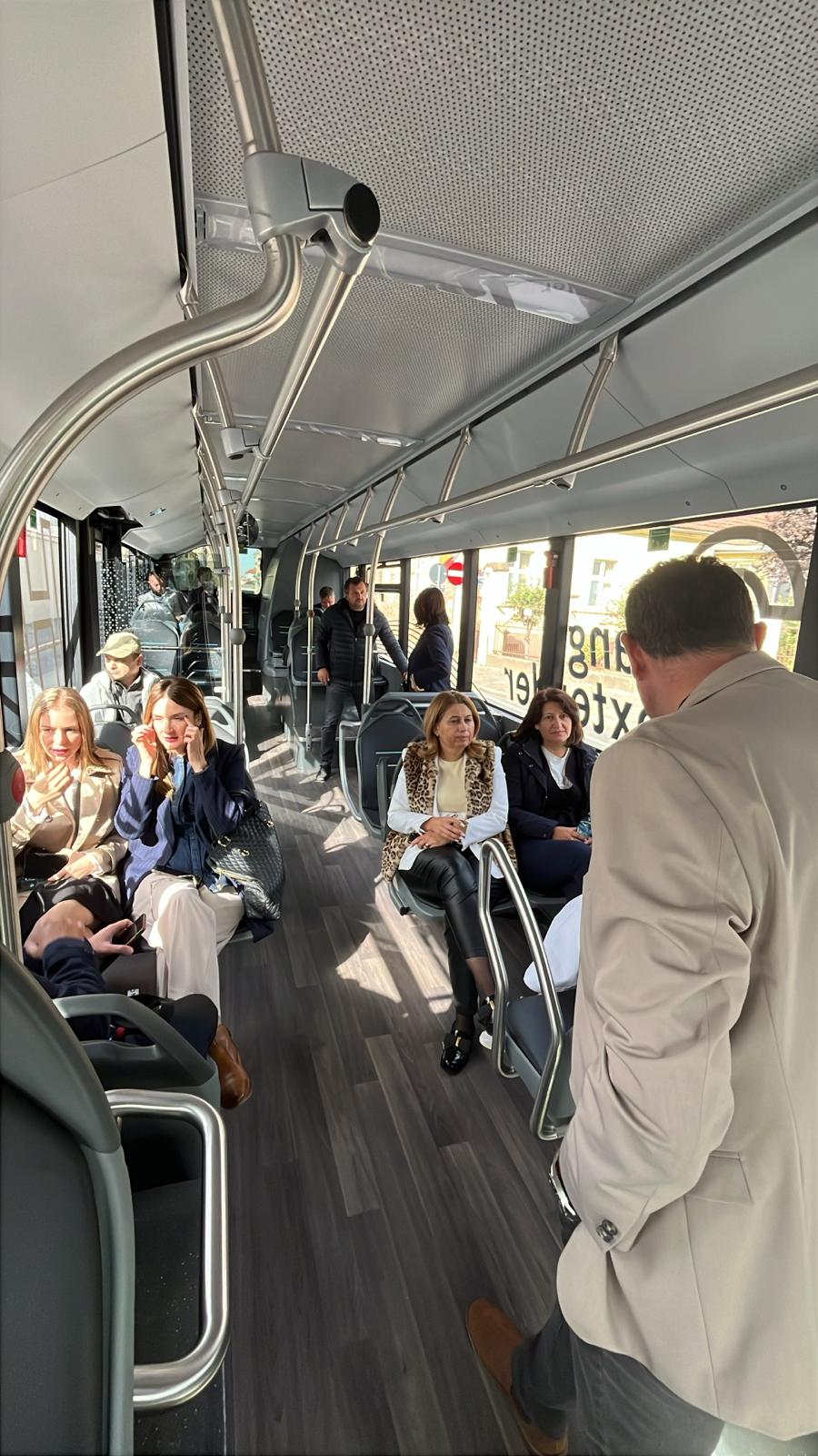 Mercedes-Benz eCitaro Fuel Cell în Oradea 02.10.2025; Foto: Daimler ...