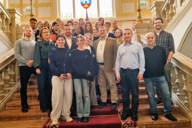 Elevi din Germania în vizită la Primăria Oradea în cadrul unui proiect ...