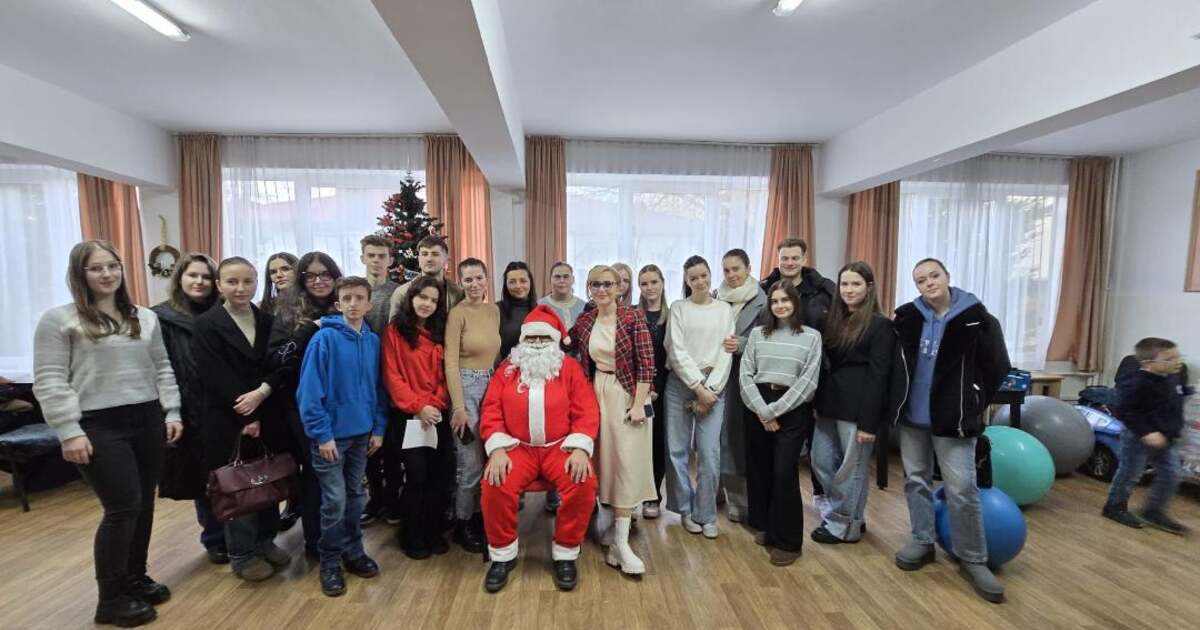 foto: Studenții Facultății de Drept au strâns peste 10.000 de lei ...