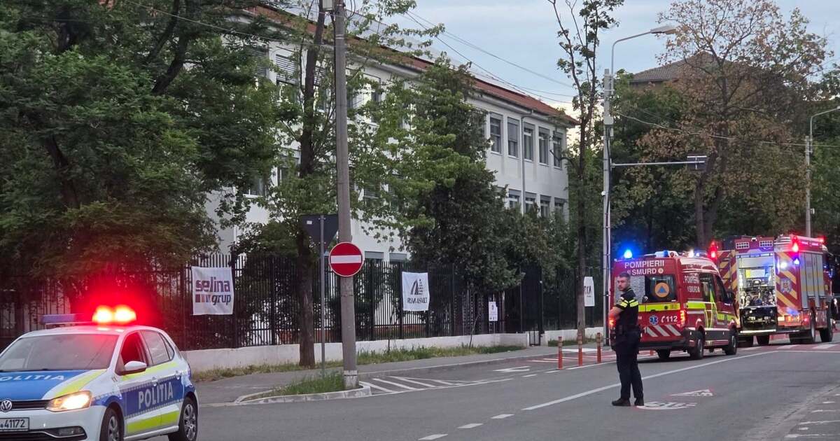 Incendiu la Școala Gimnazială nr. 16 din Oradea. O sală de clasă a fost ...