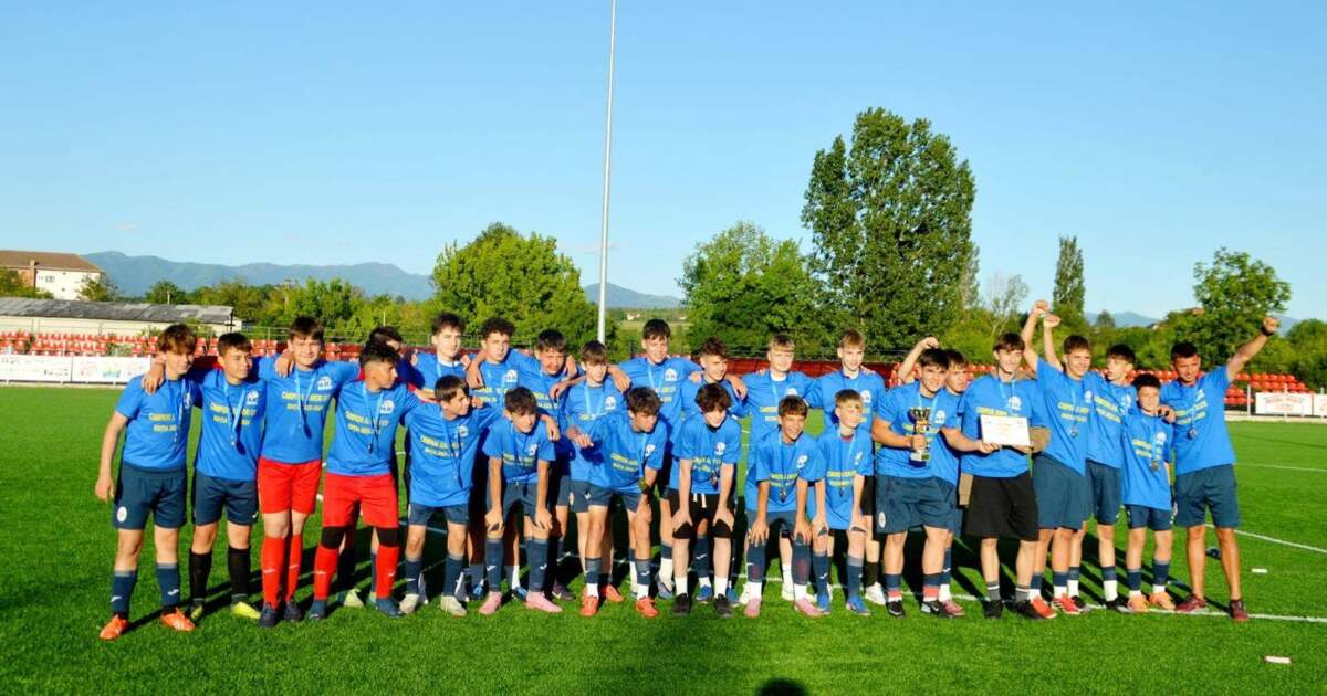 CS Bihorul Beiuș a câștigat Campionatul Județean rezervat juniorilor ...